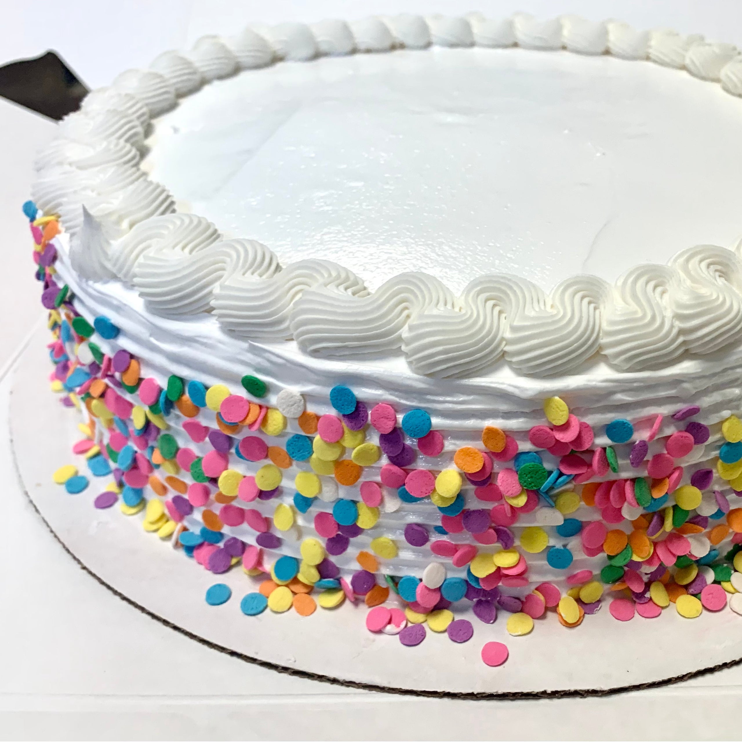 Large Round Ice Cream Cake | Daddy O's Creamery